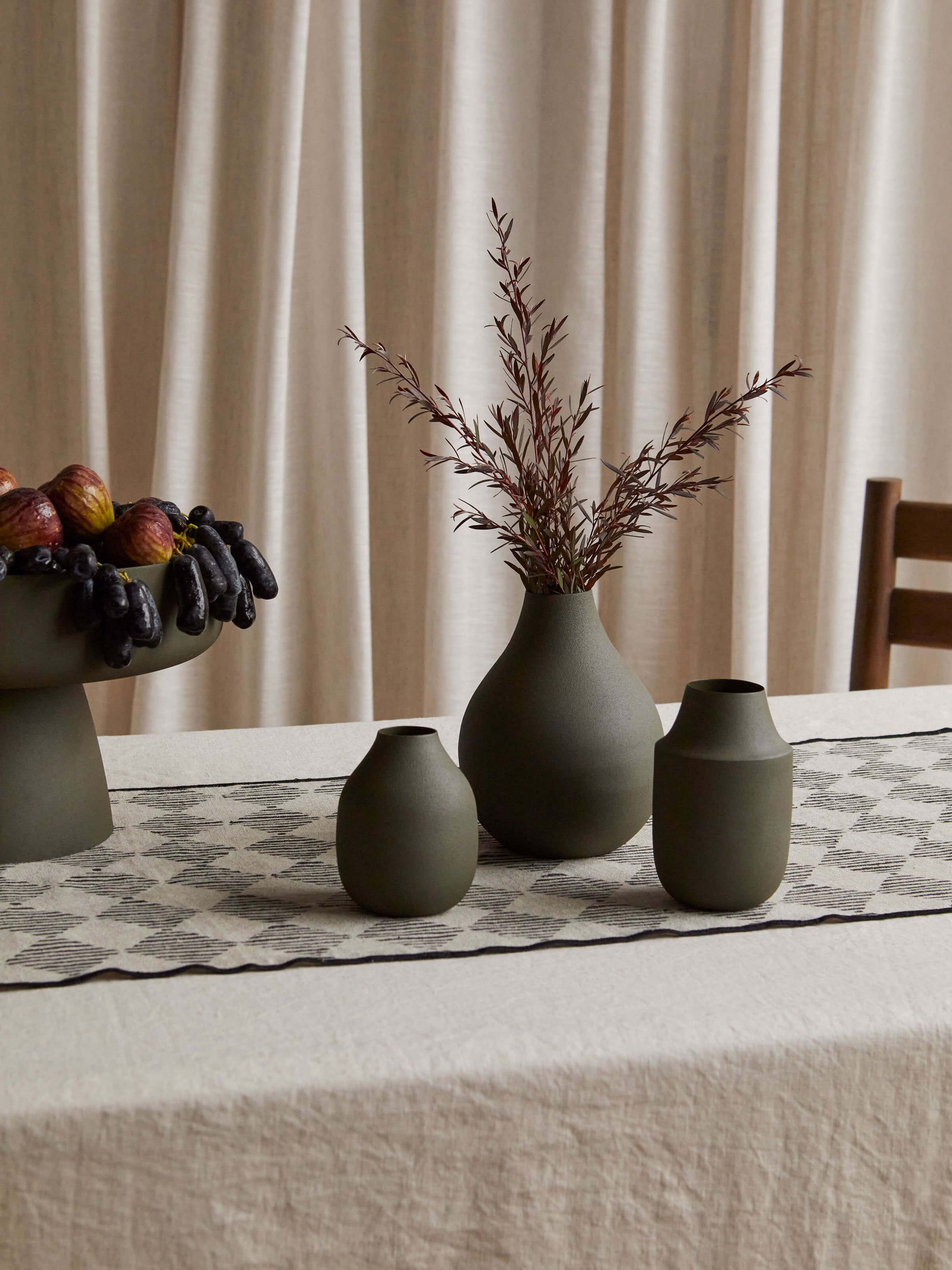 Buy Luxury Linen Table Runners Online - Quinn