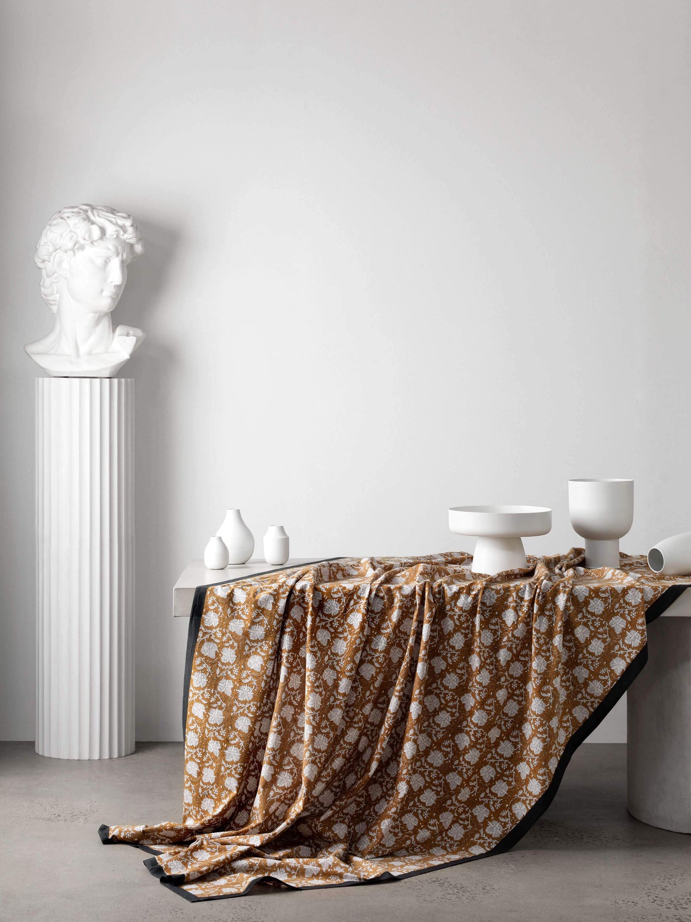 Buy Luxury White Vases & Vessels Online